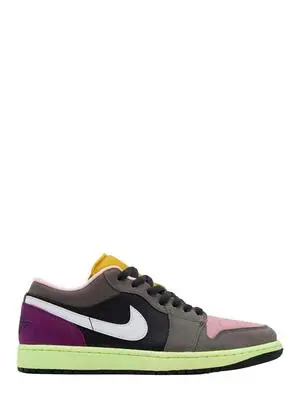 Nike Suede Panelled Low Top Sneakers - Pink