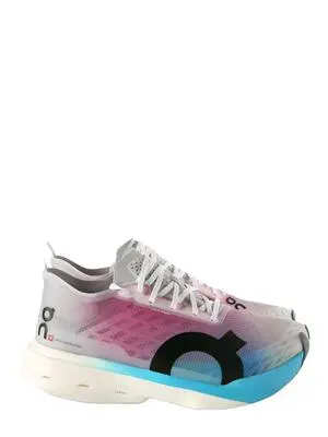 On Cloudboom Strike Sneakers - Multicolour