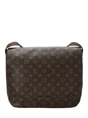 LOUIS VUITTON Monogram Messenger Beaubourg - Brown