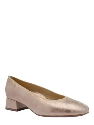 ARA Gypsum Block Heel Pump - Shell