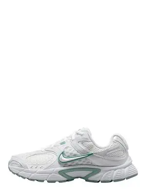 Nike V5 Rnr Athletic Shoes - White