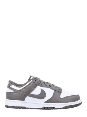 NIKE Low Top Sneakers