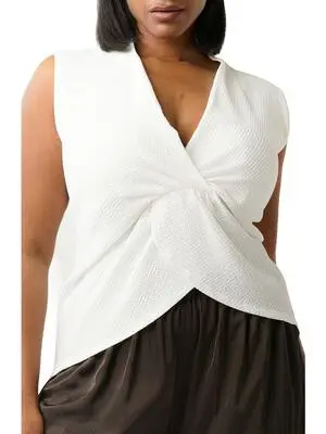 ESTELLE Hadley Twist Front Seersucker Top - Milk