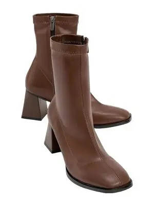PROLOGUE SHOES Plesa Chunky Heel Boots Brown Faux Leather