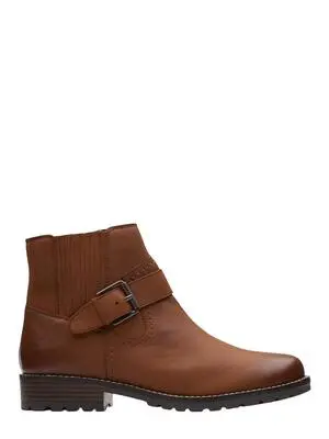 Clarks Clarkwell Strap Leather Boot Dark Tan
