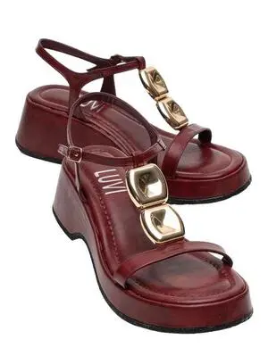 PROLOGUE SHOES Kerry Buckle Platform Sandals - Burgundy Faux Leather