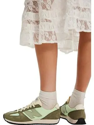 NEW BALANCE 471 Lace-Up Sneakers