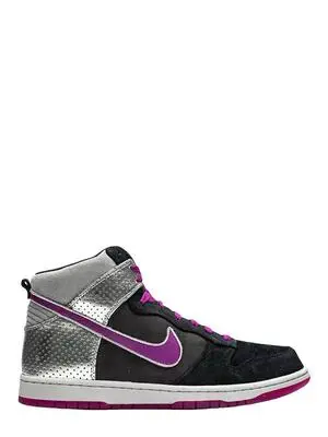 NIKE Dunk High-Top Sneakers