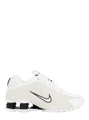 Nike Shox R4 Sneaker Summit White  Black  & Light Orewood Bro