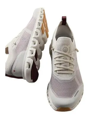 On Cloud 6 Versa Sneakers - Ice/maroon