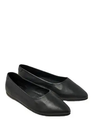 Beek Swoop Leather Ballet Flats Black