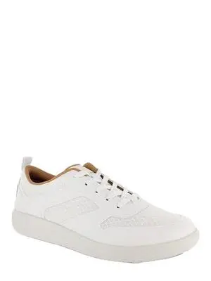 STRIVE Dash Lace-up Sneakers - White