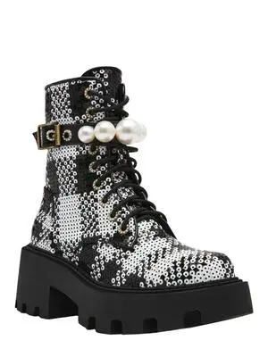 Betsey Johnson Jonnie Lug Sole Boot Black/white Plaid