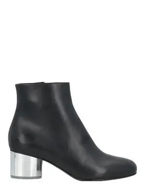 FERRAGAMO Ankle Boots In Calfskin - Black