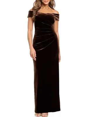 XSCAPE EVENINGS Off-the-shoulder Velvet Gown - Brown