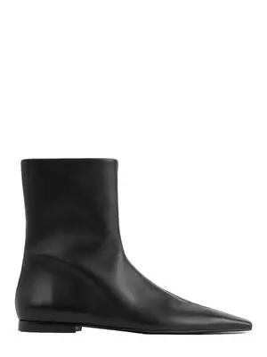 TOTEME Zipped Leather Chelsea Boots - Black