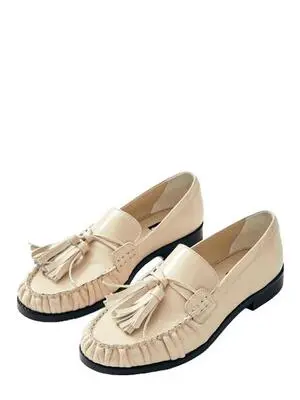 ALOHAS Marietta Tassel Loafer - Cream