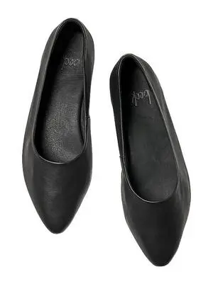 Beek Swoop Ballet Flats Black
