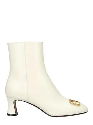 Valentino Garavani Vlogo Signature 55 Leather Heeled Ankle Boots - Bone