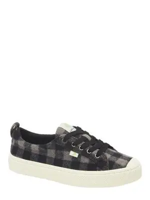 Cariuma Oca Low Cap Tie Sneaker Black
