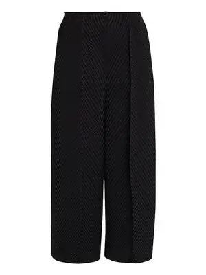 Issey Miyake Pleated Straight-leg Trousers - Black