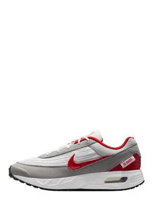 Nike College Air Max Verse Shoes - White