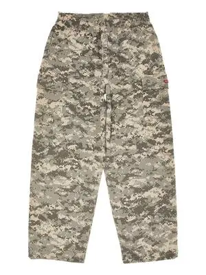 SUPREME Small Box Cargo Sweatpants