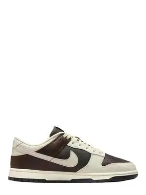 Nike Dunk Low Top Sneakers - Brown