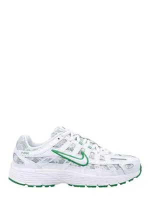 Nike Lace Up Sneakers - White