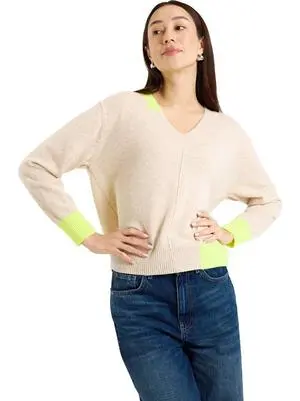 BRODIE CASHMERE 100% Cashmere V-neck Sweater - Cygnet