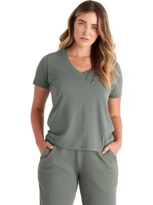 THE STANDARD STITCH V-neck Tee - Green