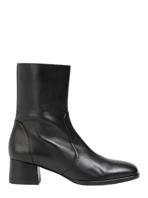 STUART WEITZMAN Nola Leather Ankle Boots