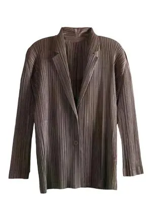 Issey Miyake Buttoned Pleated Jacket - Brown