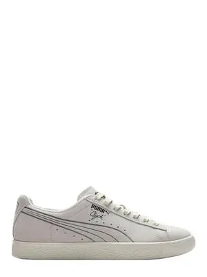 PUMA Clyde No. 1in Sneakers - Frosted Ivory/smokey Grey