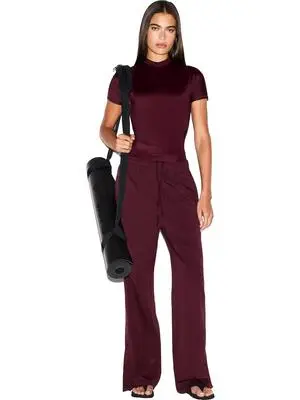 SKIMS Short Sleeve Mock Neck Top - Currant