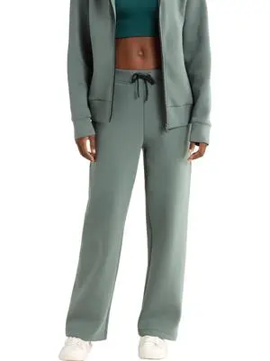 On Focus Tech Relaxed Fit Sweatpants - Olive
