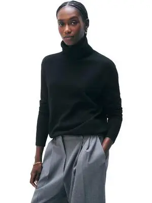 WHITE & WARREN Cashmere Turtleneck Sweater
