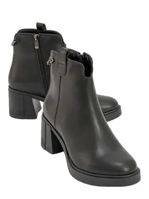 PROLOGUE SHOES Mier Chunky Boots - Black Faux Leather