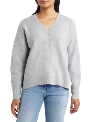 CITY BLUES Long Sleeve V-Neck Sweater Gray