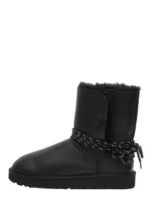 UGG Bailey Ankle Boot - Black