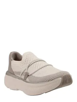 REVITALIGN Maia Walking Sneakers - Crystal White