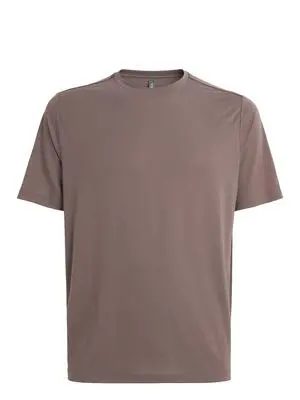 Vuori Current Tech T-shirt - Purple