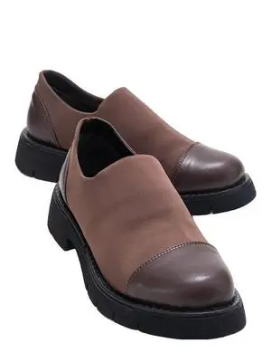 PROLOGUE SHOES Panola Scuba Loafer - Brown