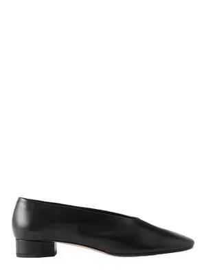 AeydĒ Delia Leather Pumps - Black