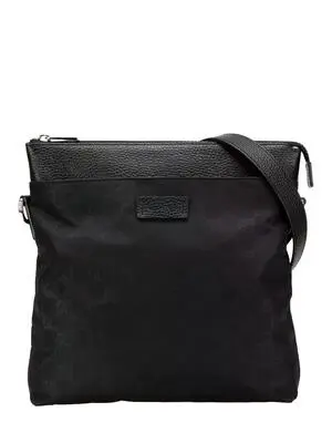 Gucci Gg Nylon Messenger Bag - Black