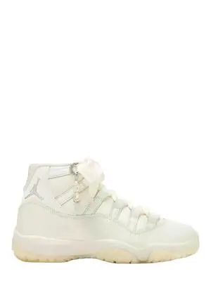 Nike Air Jordan 11 High-top Sneakers - Neutrals