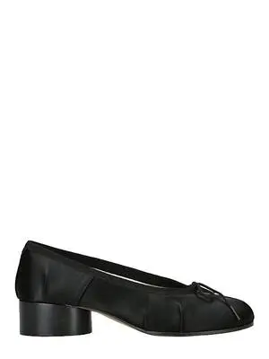 MAISON MARGIELA Tabi 30 Satin Ballerina Pumps - Black