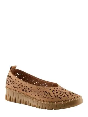 SPRING STEP SHOES Carosa Wedge Pump - Camel