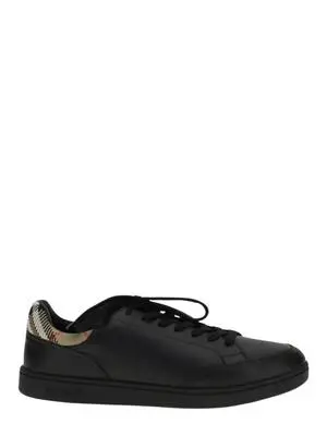 Burberry Bos Taurus Low Top Sneaker - Black