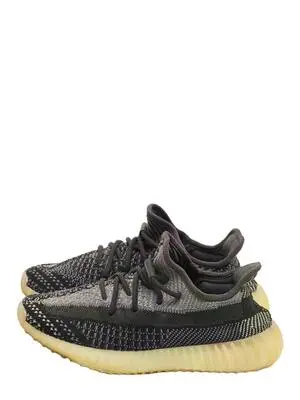 Yeezy Boost 350 V2 Sneakers - Black